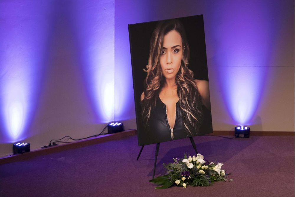 The Mystery of Ivana Smit, the Teenaged Model who ‘fell’ to her death ...